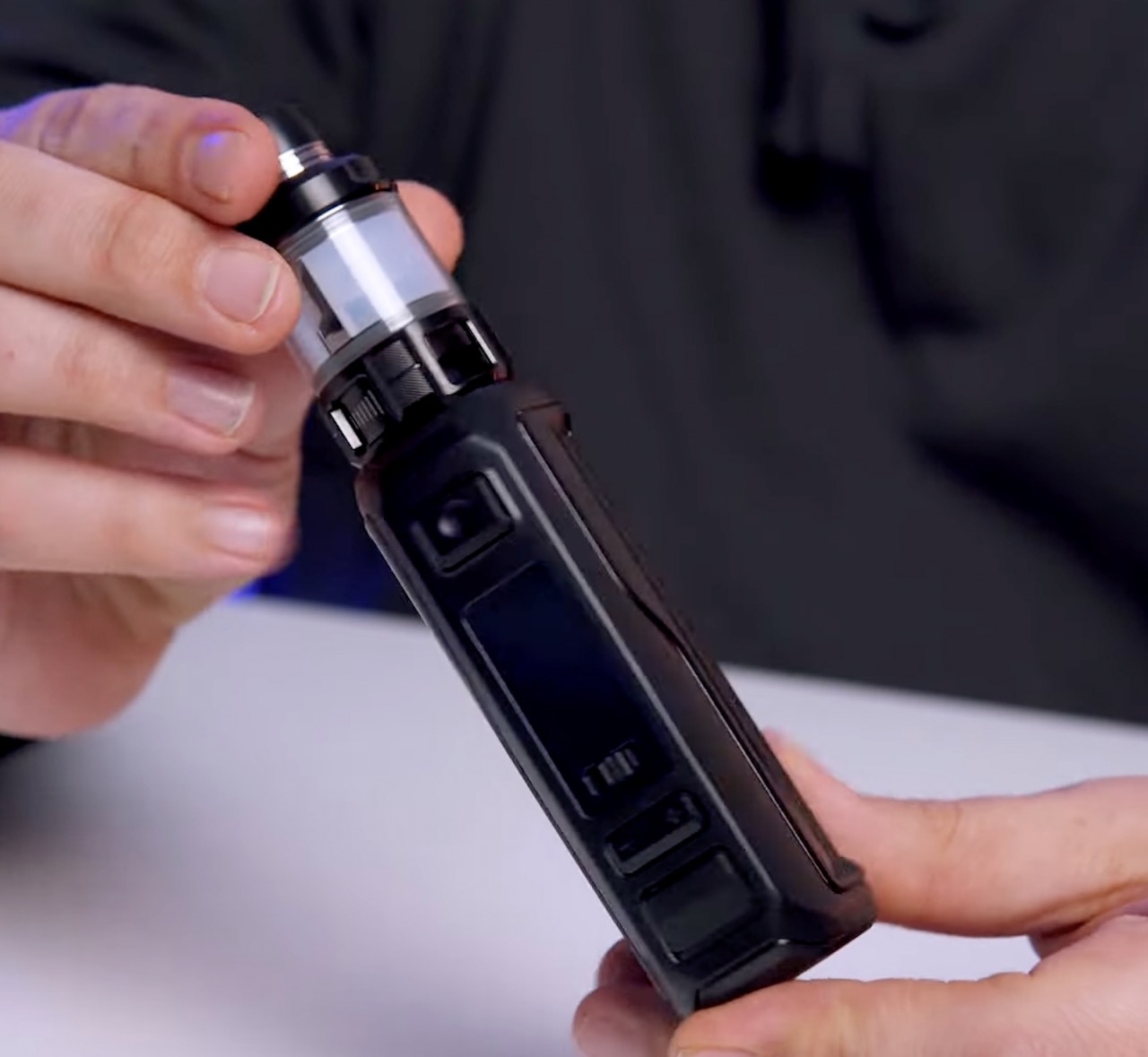 11 Best Vapes For Heavy Smokers In 2023 (UK)